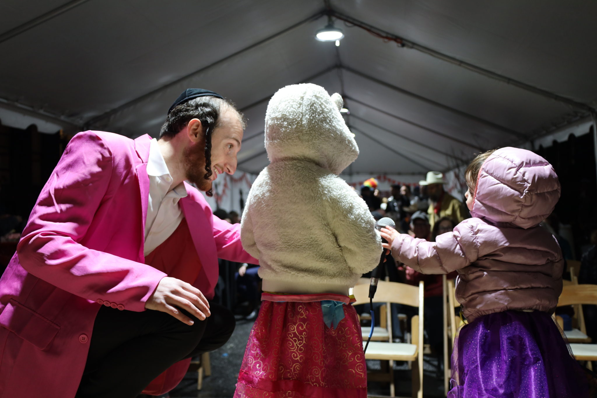 Shulem Lemmer's Music Brings Light to Darkness - Hey Alma