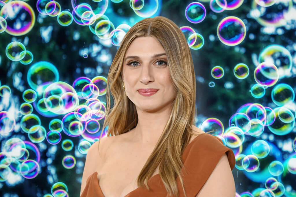 18 Things to Know About Jewish Actress Emily Arlook - Hey Alma
